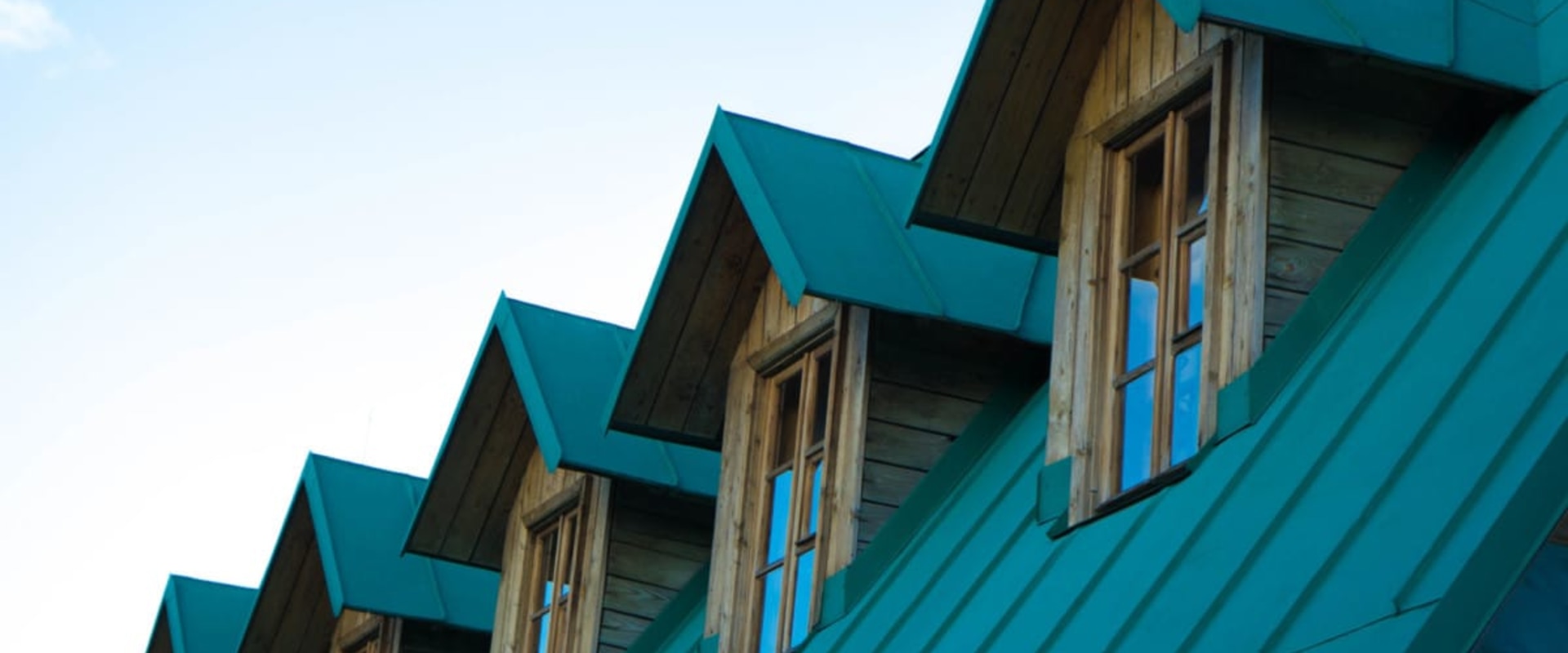 Which Is Better, Santa Rosa Roof Restoration or Roof Replacement?